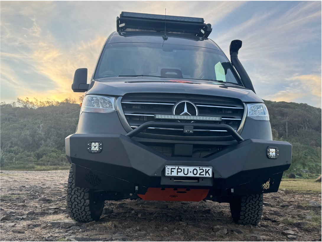 SUSPENSION & CHASSIS Sprinter Attitude Pre-Runner Bar | Kimberley Kampers